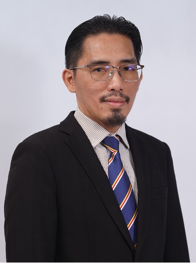 CURRICULUM VITAE PROF. MADYA DR. MOHD HAFIZUDDIN SYAH BANGAAN ABDULLAH