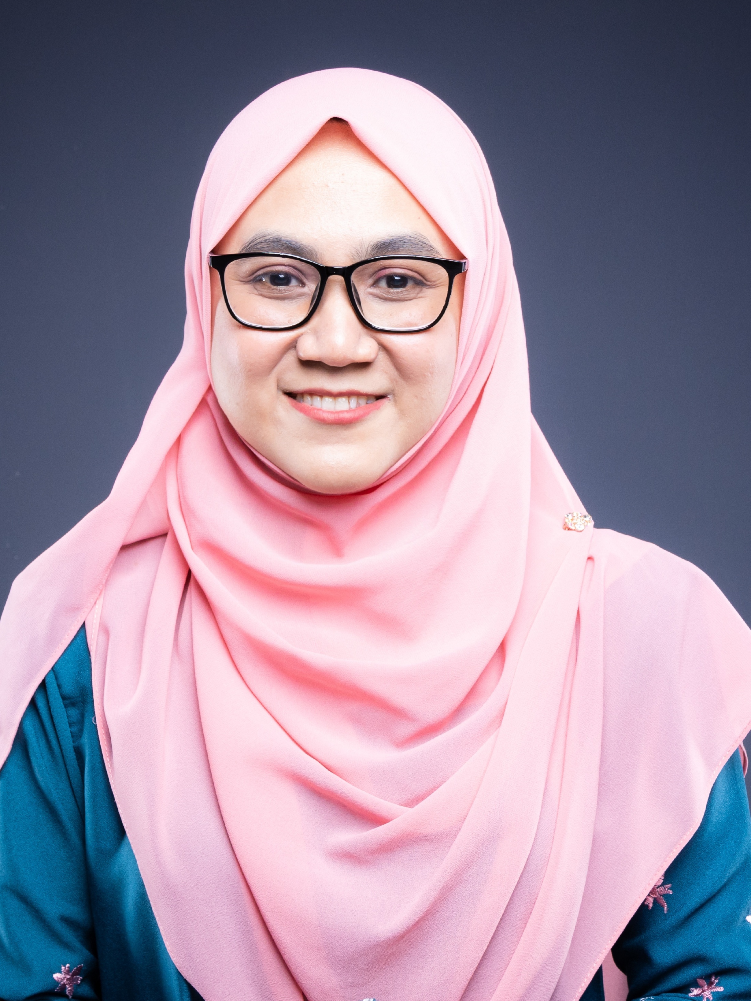 CURRICULUM VITAE DR. NUR 'IZZATI BINTI MANSOR